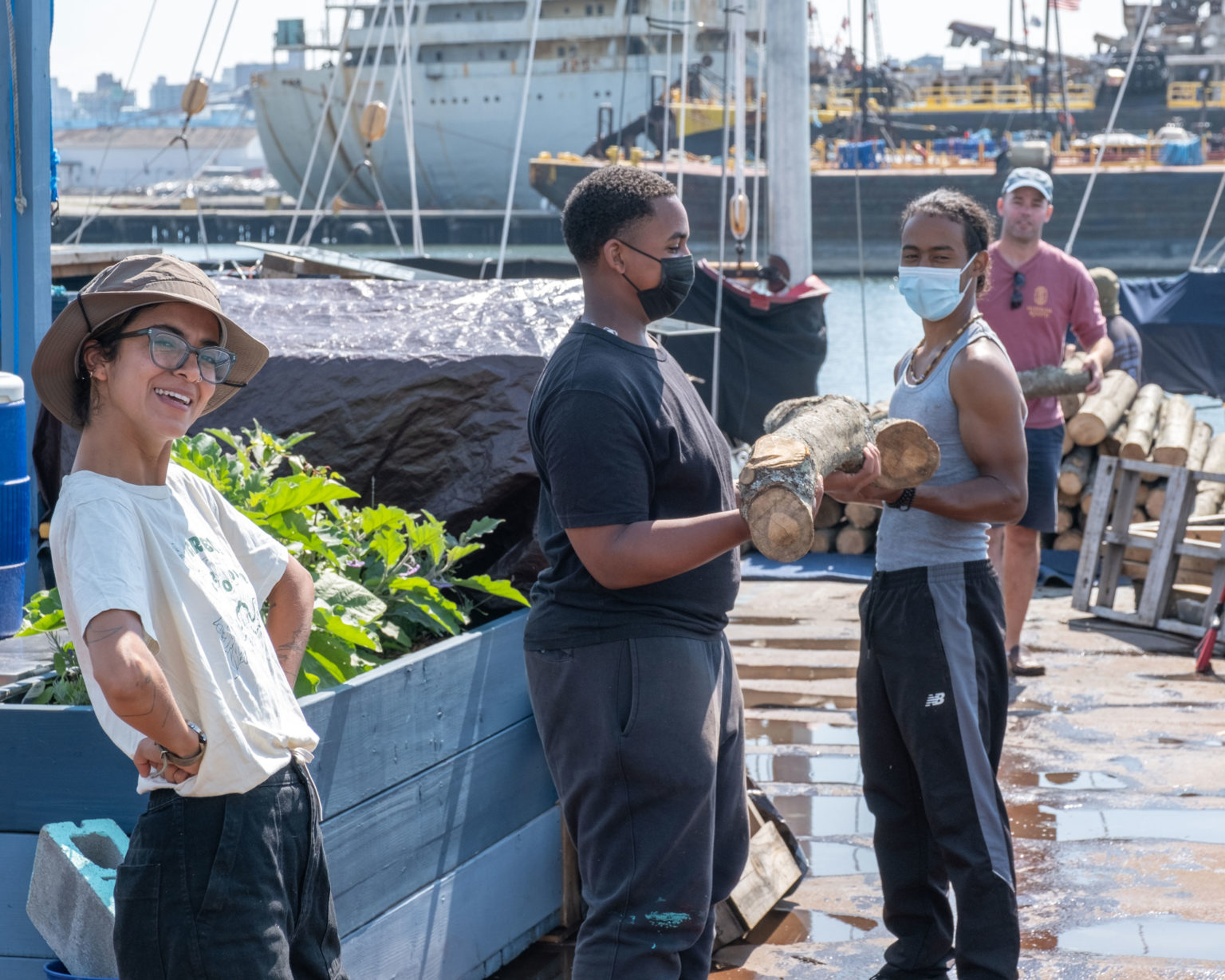 New Mushroom Project Partnership Sails Logs Downstream to NYC - Cornell ...